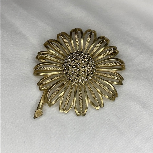 Sarah Coventry | Jewelry | Vintage Sarah Coventry Flower Brooch | Poshmark